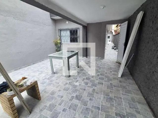 Casa / Sobrado para Locação em Praia Grande/SP Guilhermina 3 Quartos