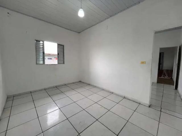 Casa / Sobrado para Locação em Praia Grande/SP Jardim Melvi 1 Quartos
