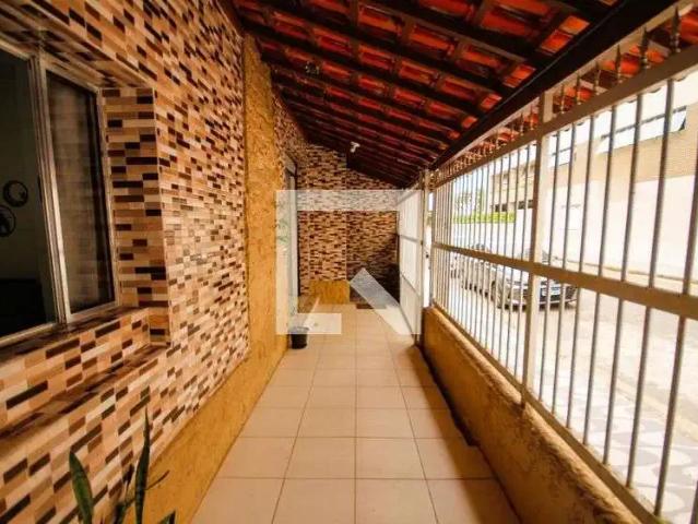 Casa / Sobrado para Locação em Praia Grande/SP Nova Mirim 8 Quartos
