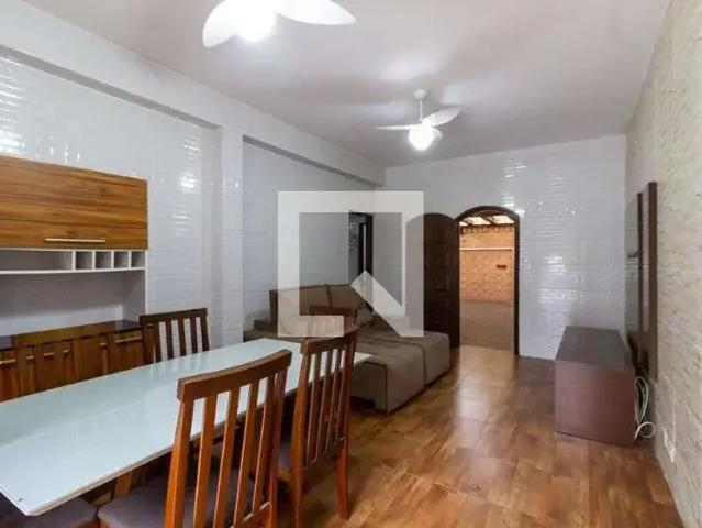 Casa / Sobrado para Locação em Praia Grande/SP Nova Mirim 2 Quartos