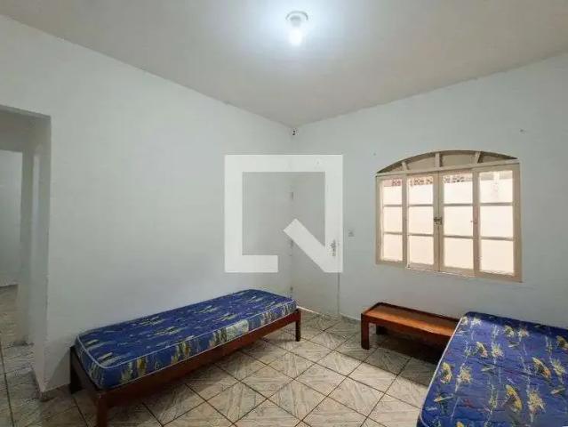 Casa / Sobrado para Locação em Praia Grande/SP Nova Mirim 2 Quartos