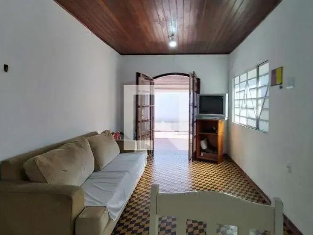 Casa / Sobrado para Locação em Praia Grande/SP Nova Mirim 3 Quartos