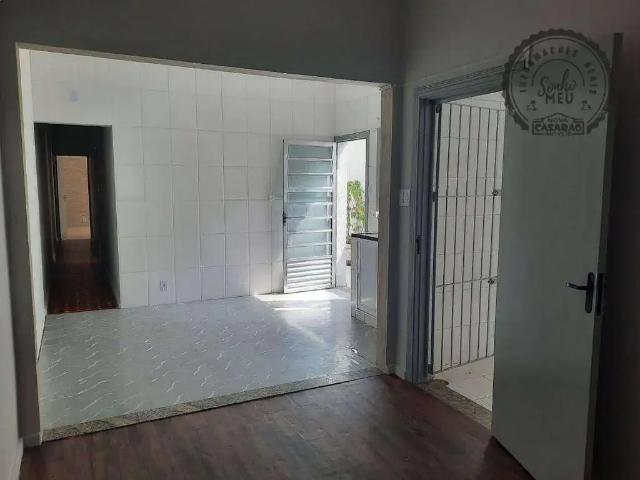 Casa / Sobrado para Locação em Praia Grande/SP Tupi 2 Quartos
