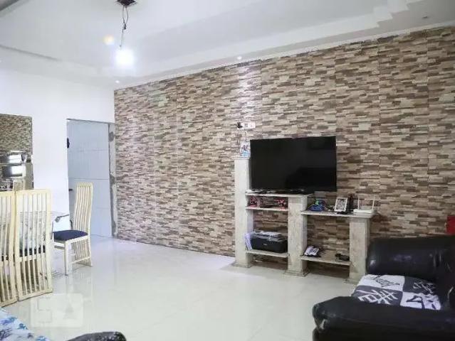 Casa / Sobrado para Locação em Praia Grande/SP Tupi 2 Quartos