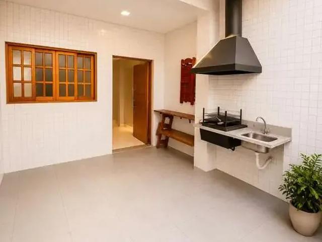 Casa / Sobrado para Locação em Praia Grande/SP Tupi 3 Quartos