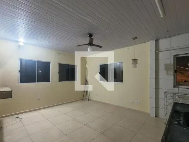 Casa / Sobrado para Locação em Praia Grande/SP Vila Antártica 1 Quartos