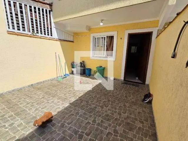 Casa / Sobrado para Locação em Praia Grande/SP Vila Antártica 2 Quartos