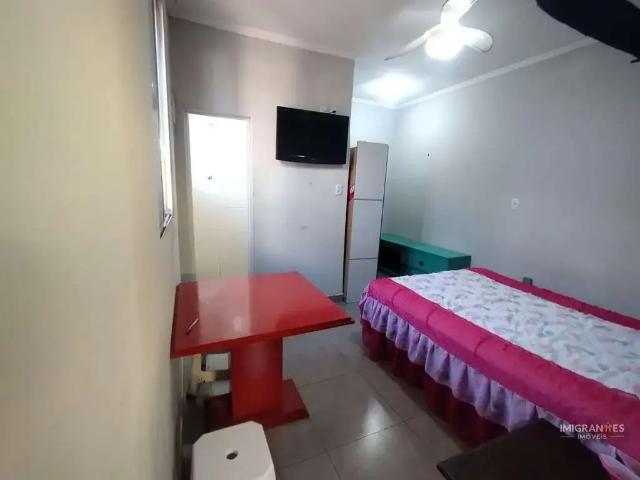 Casa / Sobrado para Locação em Praia Grande/SP Vila Caiçara 1 Quartos