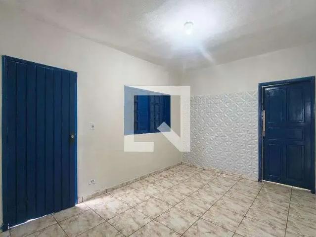 Casa / Sobrado para Locação em Praia Grande/SP Vila Caiçara 1 Quartos