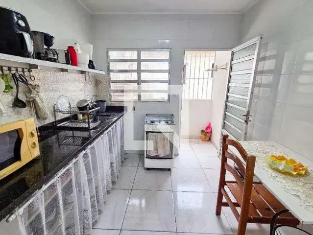 Casa / Sobrado para Locação em Praia Grande/SP Vila Caiçara 1 Quartos