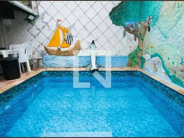 Casa / Sobrado para Locação em Praia Grande/SP Vila Caiçara 2 Quartos