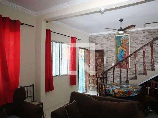 Casa / Sobrado para Locação em Praia Grande/SP Vila Caiçara 3 Quartos