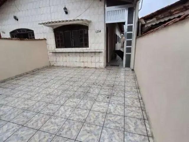 Casa / Sobrado para Locação em Praia Grande/SP Nova Mirim 2 Quartos