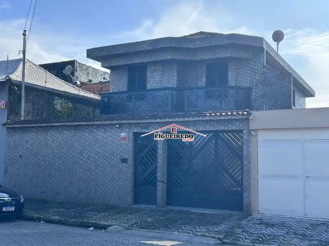Casa / Sobrado para Locação em Praia Grande/SP Vila Mirim 3 Quartos