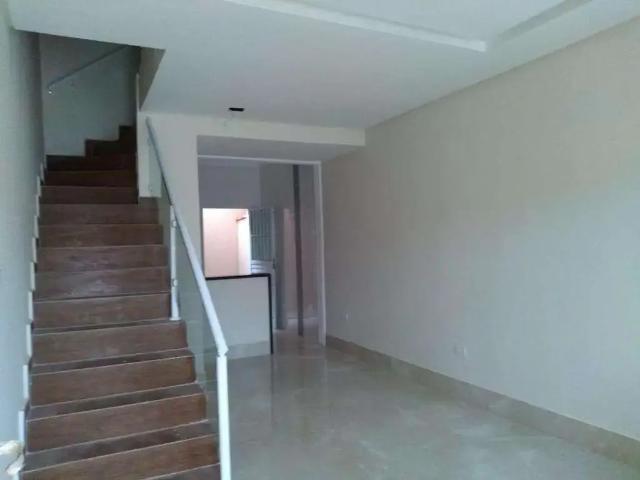 Casa / Sobrado para Locação em Praia Grande/SP Vila Mirim 3 Quartos