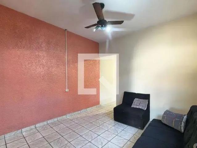 Casa / Sobrado para Locação em Praia Grande/SP Vilamar 2 Quartos