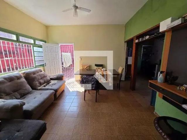 Casa / Sobrado para Locação em Praia Grande/SP Vilamar 3 Quartos