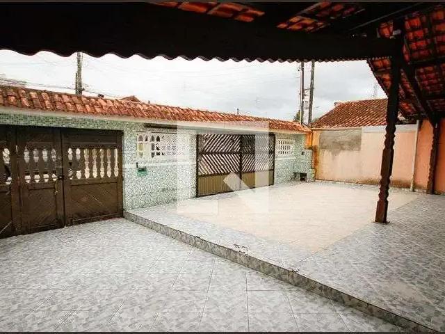 Casa / Sobrado para Locação em Praia Grande/SP Vilamar 3 Quartos