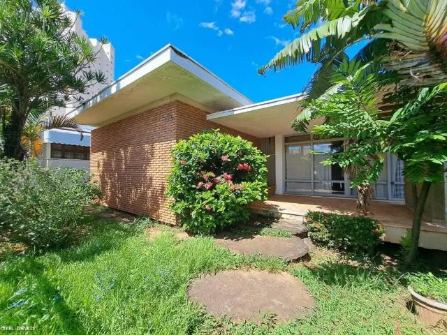 Casa / Sobrado para Locação em Presidente Prudente/SP Centro 4 Quartos