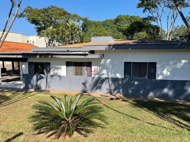 Casa / Sobrado para Locação em Presidente Prudente/SP Jardim América 8 Quartos