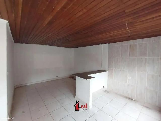 Casa / Sobrado para Locação em Presidente Prudente/SP Jardim Bongiovani 2 Quartos