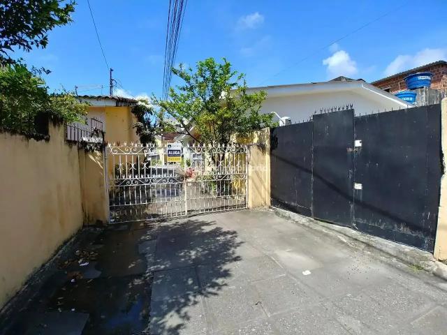 Casa / Sobrado para Locação em Recife/PE Arruda 3 Quartos