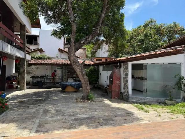 Casa / Sobrado para Locação em Recife/PE Pina 4 Quartos