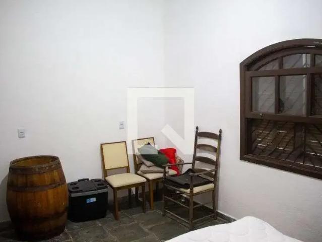 Casa / Sobrado para Locação em Ribeirão Pires/SP Centro de Ouro Fino Paulista 3 Quartos