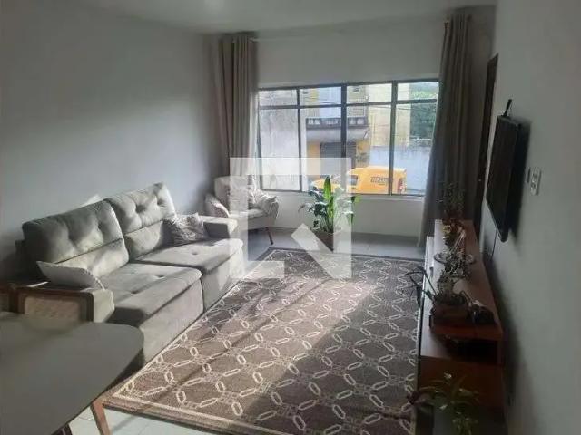 Casa / Sobrado para Locação em Ribeirão Pires/SP Guapituba 3 Quartos