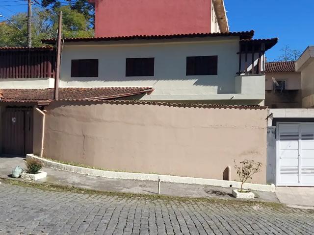 Casa / Sobrado para Locação em Ribeirão Pires/SP Santa Luzia 3 Quartos