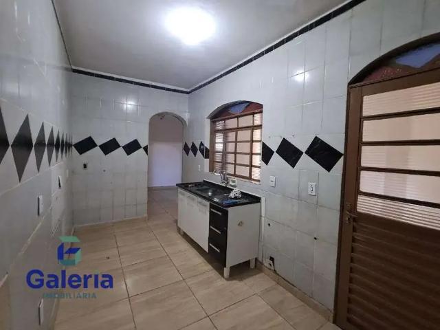 Casa / Sobrado para Locação em Ribeirão Preto/SP Vila Mariana 2 Quartos