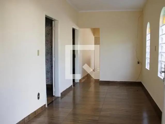 Casa / Sobrado para Locação em Ribeirão Preto/SP Vila Albertina 2 Quartos