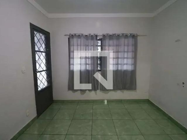Casa / Sobrado para Locação em Ribeirão Preto/SP Vila Virgínia 2 Quartos