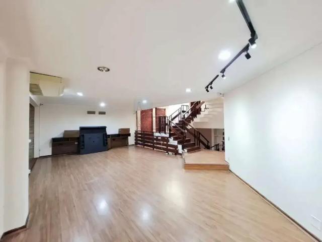 Casa / Sobrado para Locação em Ribeirão Preto/SP Alto da Boa Vista 4 Quartos