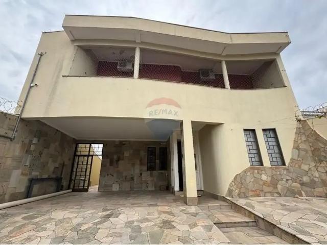 Casa / Sobrado para Locação em Ribeirão Preto/SP Alto da Boa Vista 5 Quartos