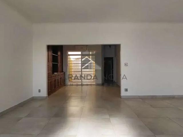 Casa / Sobrado para Locação em Ribeirão Preto/SP Centro 3 Quartos