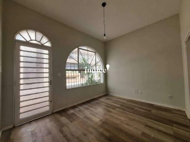 Casa / Sobrado para Locação em Ribeirão Preto/SP Centro 2 Quartos