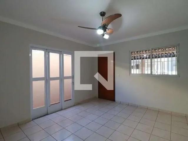 Casa / Sobrado para Locação em Ribeirão Preto/SP City Ribeirão 3 Quartos