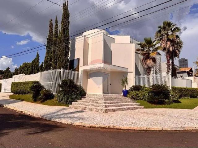 Casa / Sobrado para Locação em Ribeirão Preto/SP Jardim Canadá 4 Quartos
