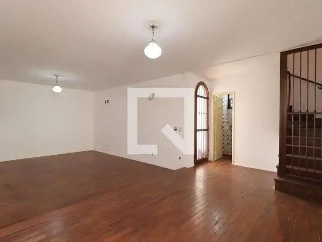 Casa / Sobrado para Locação em Ribeirão Preto/SP Jardim Irajá 3 Quartos