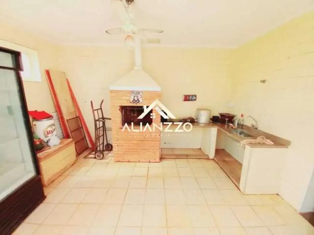 Casa / Sobrado para Locação em Ribeirão Preto/SP Jardim Irajá 4 Quartos