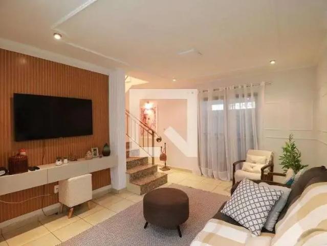 Casa / Sobrado para Locação em Ribeirão Preto/SP Jardim José Sampaio Júnior 4 Quartos