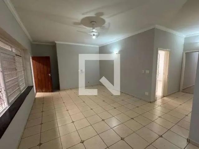 Casa / Sobrado para Locação em Ribeirão Preto/SP Jardim Mosteiro 5 Quartos