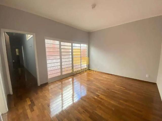 Casa / Sobrado para Locação em Ribeirão Preto/SP Jardim Macedo 3 Quartos