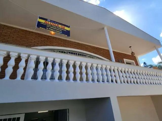 Casa / Sobrado para Locação em Ribeirão Preto/SP Jardim Macedo 5 Quartos