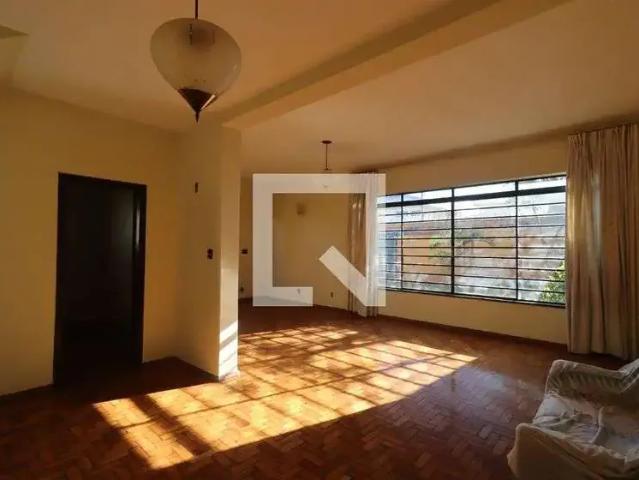 Casa / Sobrado para Locação em Ribeirão Preto/SP Jardim Sumaré 6 Quartos
