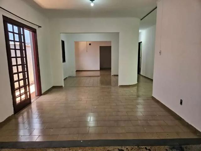 Casa / Sobrado para Locação em Ribeirão Preto/SP Parque Anhangüera 3 Quartos