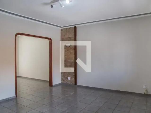 Casa / Sobrado para Locação em Ribeirão Preto/SP Sumarezinho 3 Quartos