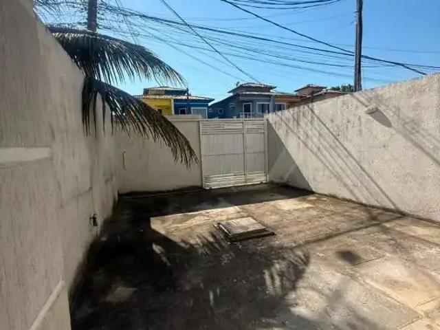 Casa / Sobrado para Locação em Rio das Ostras/RJ Jardim Bela Vista 2 Quartos