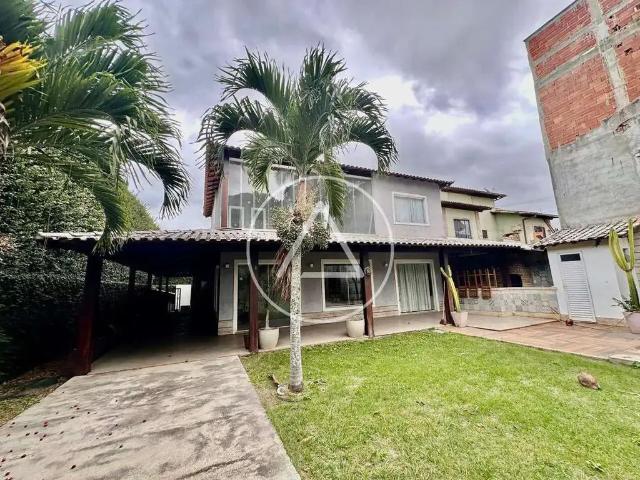 Casa / Sobrado para Locação em Rio das Ostras/RJ Jardim Mariléa 4 Quartos